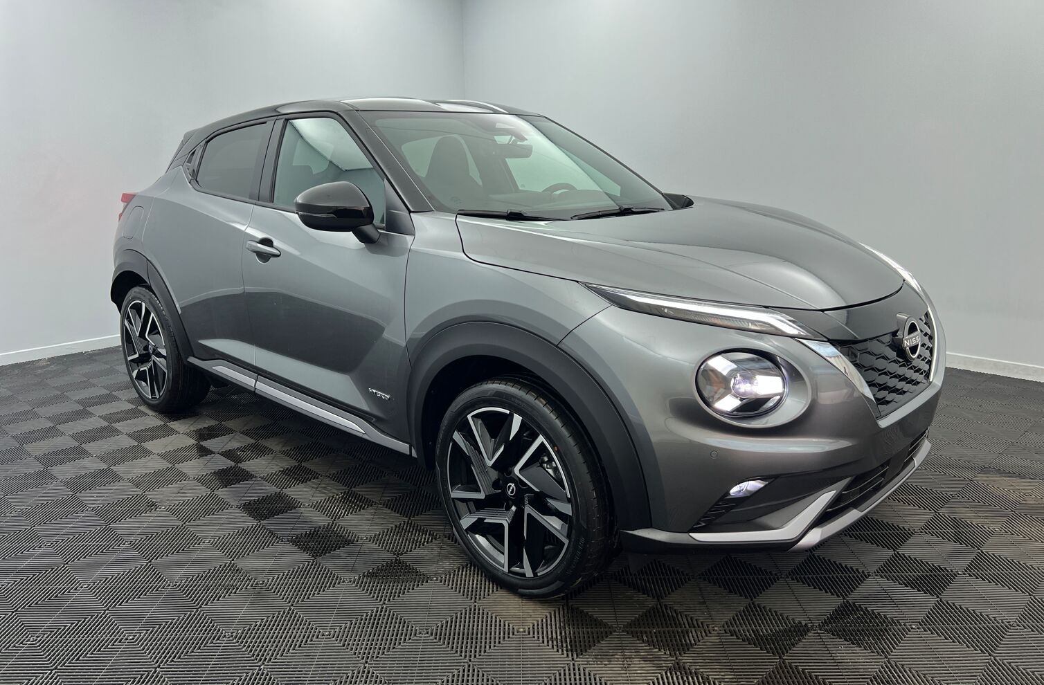 NISSAN Juke SUV Hybride Essence - 2045154 | Auto-IES