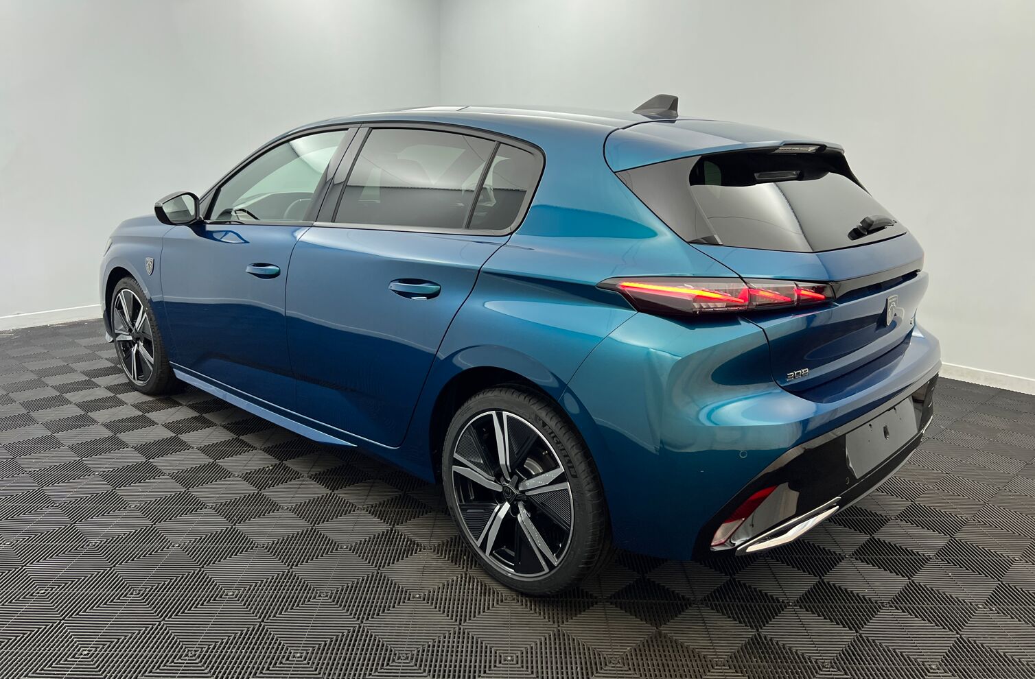 PEUGEOT 308 Berline Diesel - 2045451 | Auto-IES